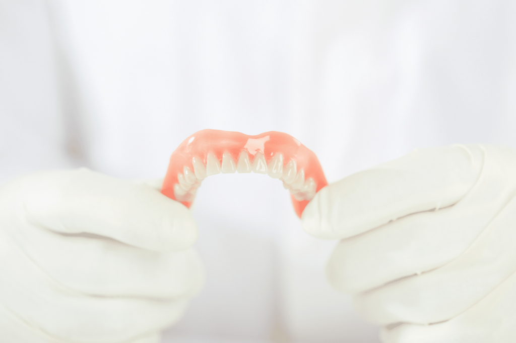 Lower suction dentures: Your comprehensive guide | WeSmile Dental Care