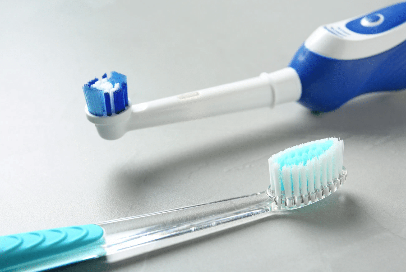 Electric Toothbrush vs. Manual Toothbrush: Which One Should You Choose?